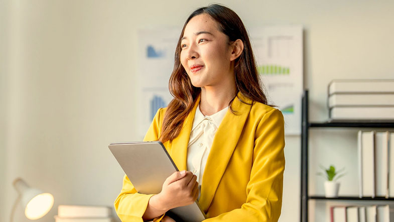 TFSA Or RRSP: When To Use One Over The Other | Sun Life Canada