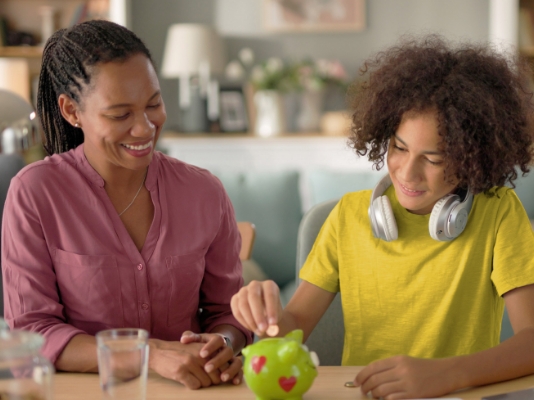 TFSA Or RRSP: When To Use One Over The Other | Sun Life Canada